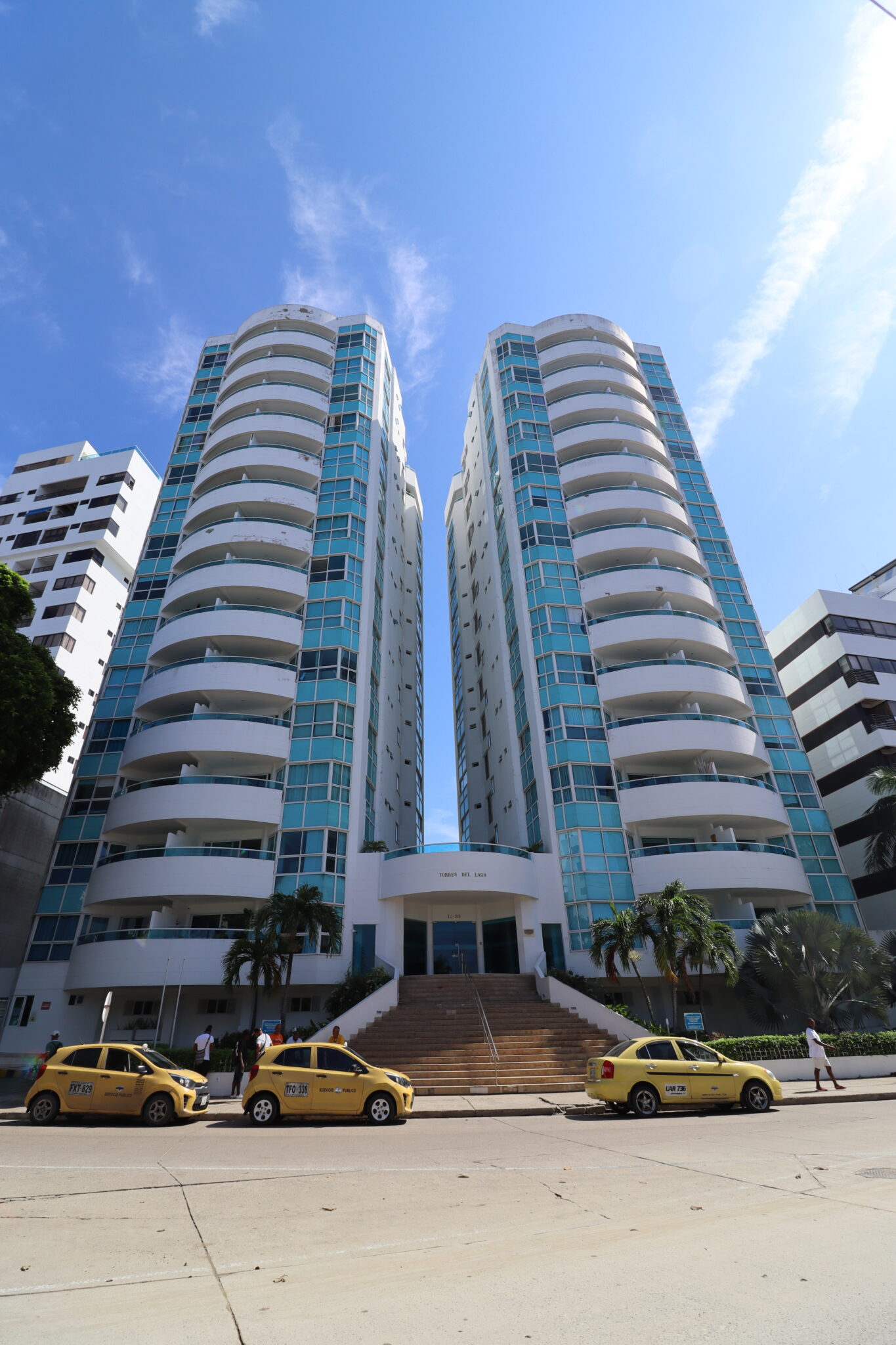 Edificio Torres del Lago - Apartamentazos